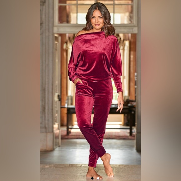 Boston Proper | Pants & Jumpsuits | Boston Proper Slouchy Velour Top ...